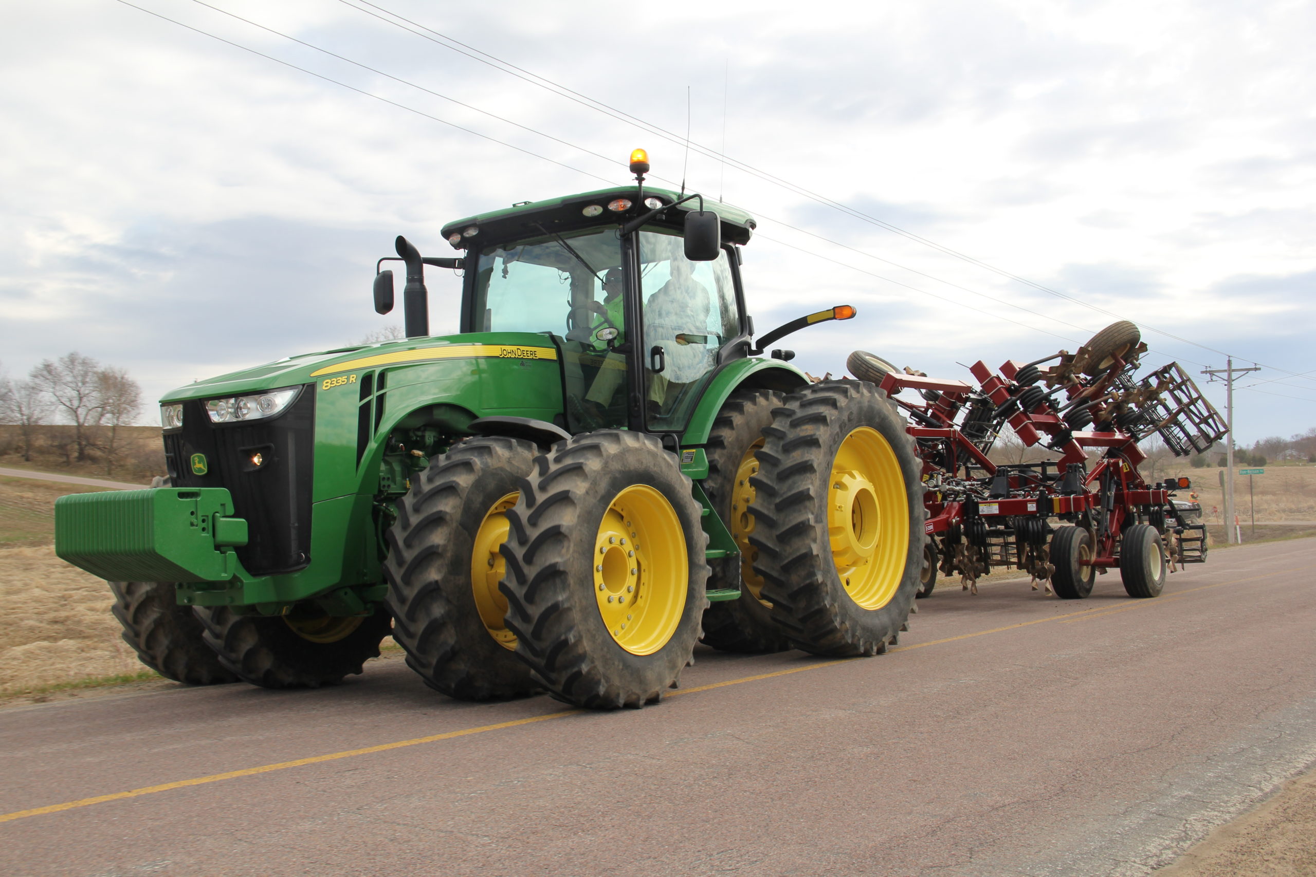 Wisconsin Farm Bureau Asks Farmers and Motorists To Work Together to ...